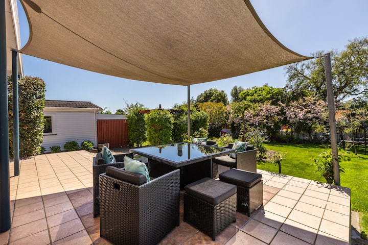Spacious 280m² Home In Havelock North - Hastings