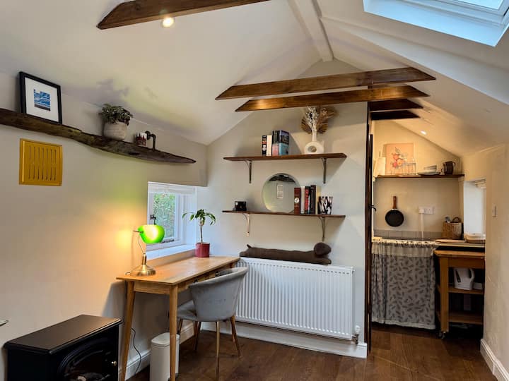 The Dovecot In Bletchingley - Redhill