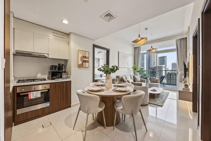 2br Apartment With Large Balcony & Canal View - Dubái