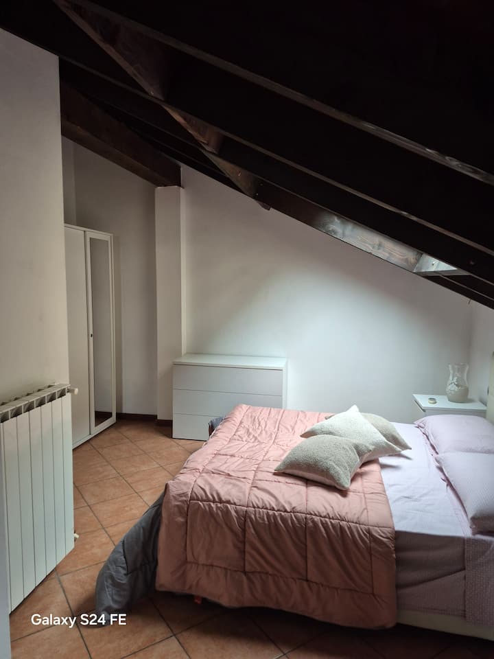 Mansarda Nel Cuore Di Novara A 22 Km Da Malpensa - Novara