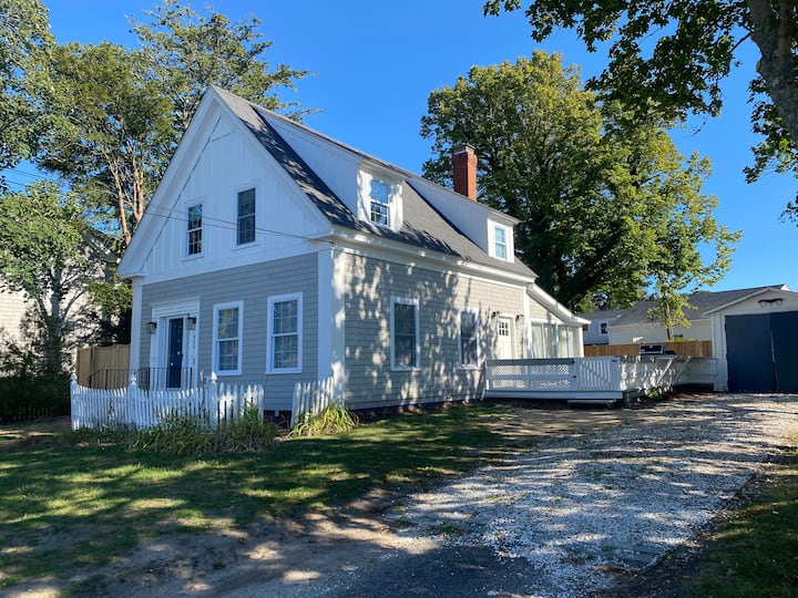 Quintessential Cape House - Harwich, MA