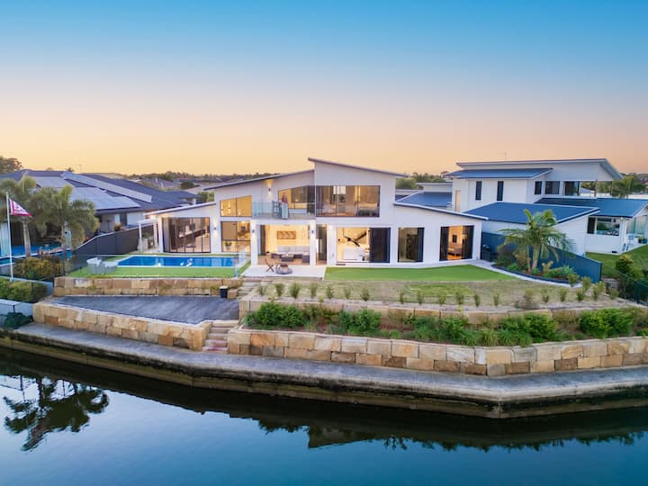 Lux Canal Home Pool Golf Putting Green Views Clean - Australie