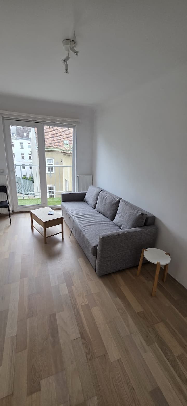 Gemütliche Wohnung Mit Balkon Und Aussicht In Wien - Viena