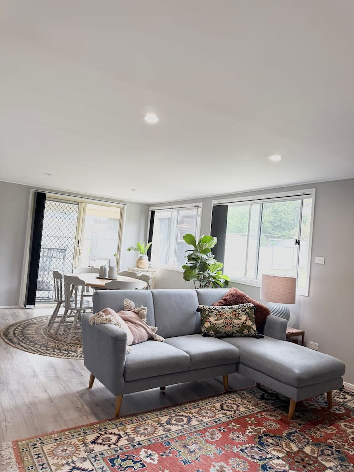 Entertainers Home Away From Home In South Tamworth - Tamworth