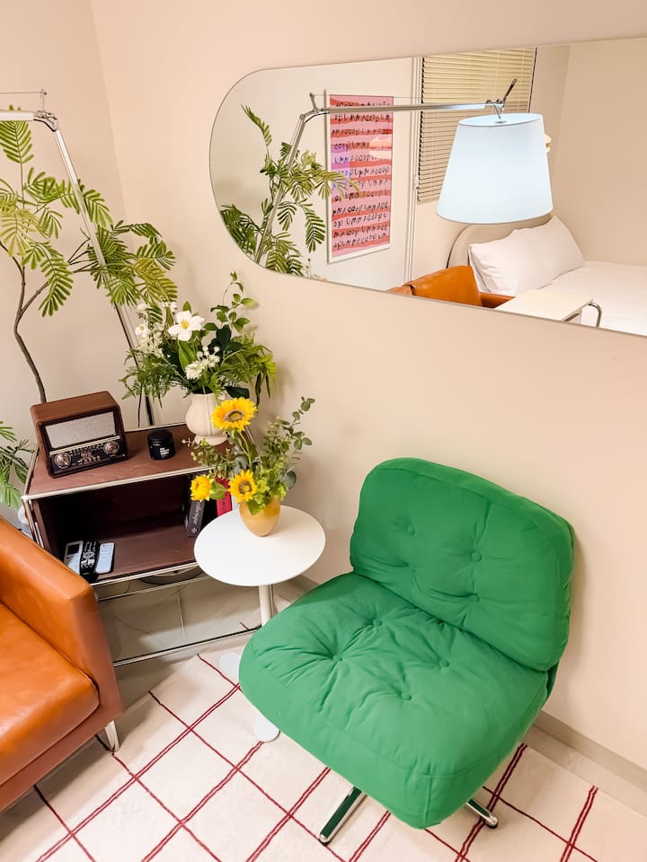 [New]마포구청역 3분/4인 퀸2/홍대10분/한강 봄 벚꽃/망원시장/이태원/상암Dmc/ - Seoul