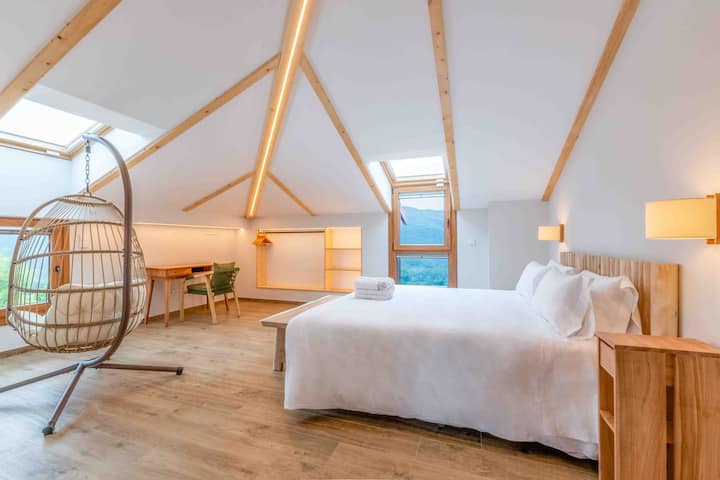 Spacious Family Apartment | Valley Views - Ampuero