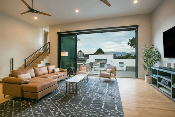 Ridgecrest 6br Luxury Retreat W/ Pool, Hottub, Gym - Albuquerque, NM