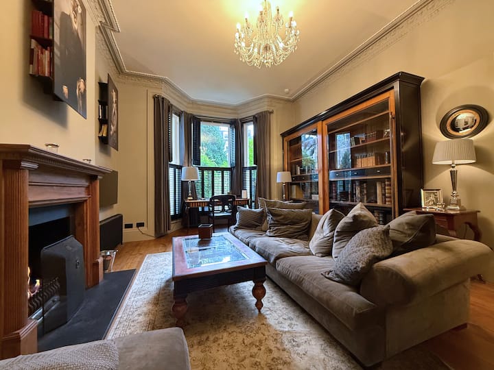 Holland Park Classic High Ceilings Luxury 2 Bed - Notting Hill
