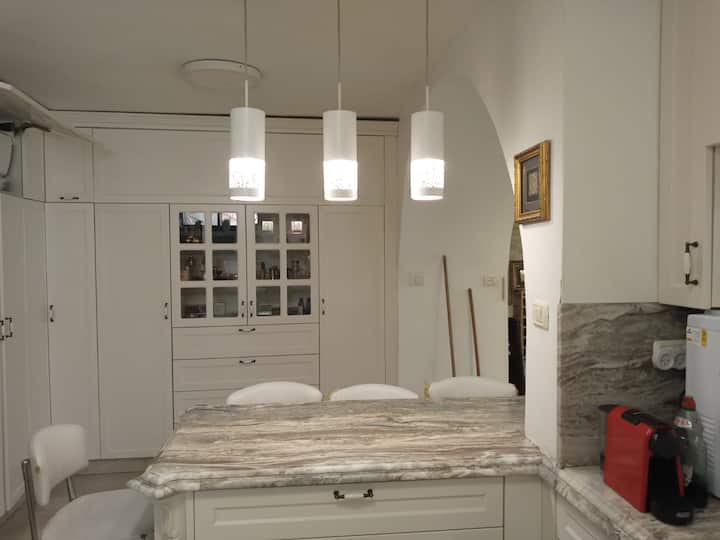 Luxury Discounted Pesach Rental In The Old City - Jerusalem