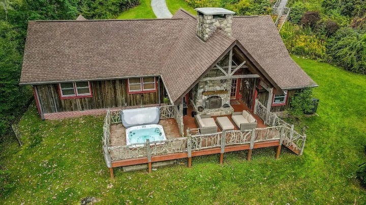 Cabin W Outdoor Fireplace, Spa, Walk To Banner Elk - Banner Elk, NC