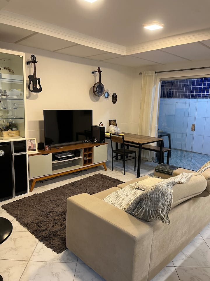 Apto Mobiliado Com Excelente Localização - Feira de Santana