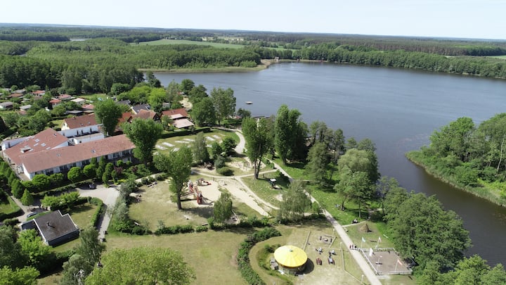 Doppelhaus In Seenähe Im Ferienpark Mirow - Kratzeburg