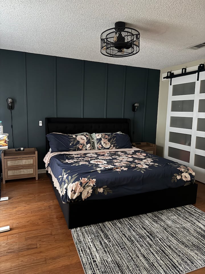 3br Gem Near Lsu | Garage • Workout• Work Desks - Baton Rouge, LA