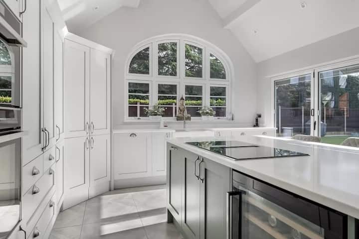 Luxury Detached House In Private Grounds Spa/sauna - Stafford, UK