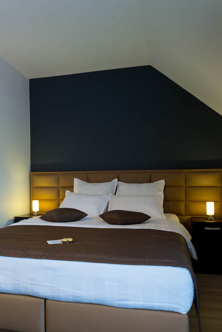 Camera Nr 2 La Pridvorul Haiducilor - Slănic Moldova