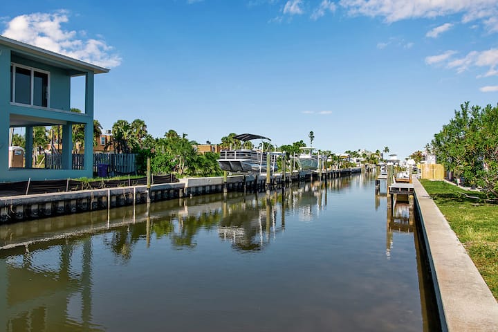 Villa On Canal With Dock-boating, Beach - Longboat Key, FL