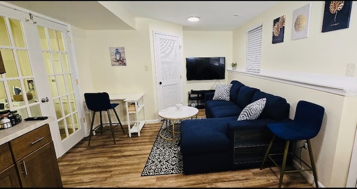 Cozy Retreat In The Heart Of The City - Alexandria, VA