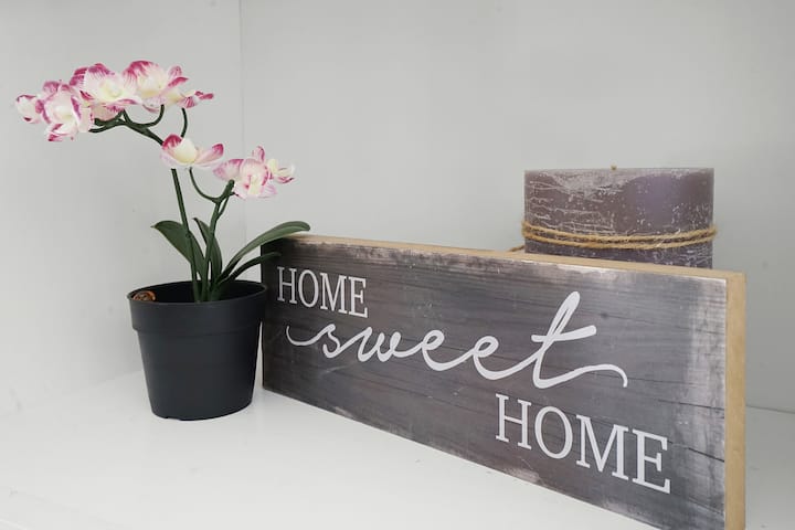 Avon Farmhouse-sleeps 14 Game Room, Hot Tub, Pond! - Indiana (State)