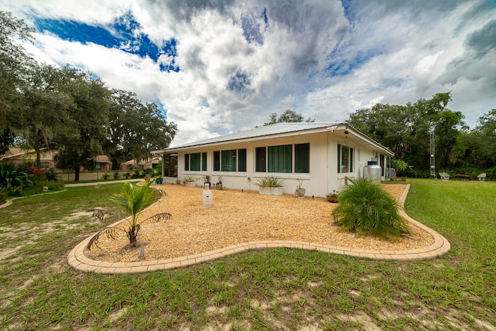 Thirty One Oaks Retreat In Sebring - Sebring, FL