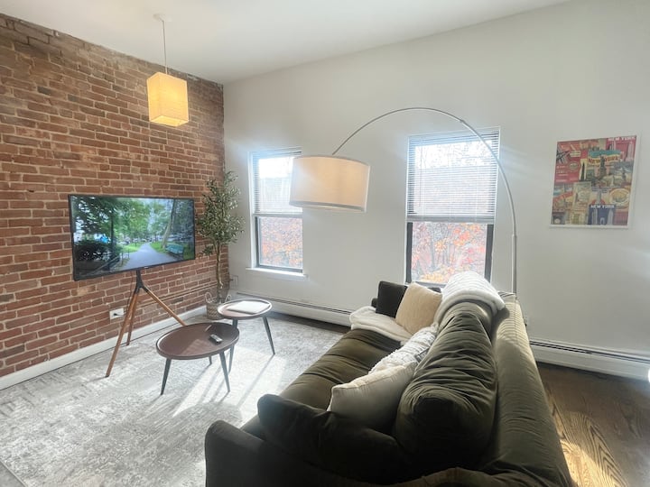 Furnished 1b Modern Residence | 30+ Day Stay (Nyc) - Jersey City, NJ