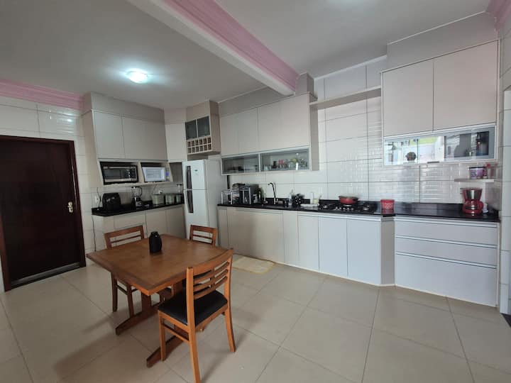 Casa Elegante & Espaçosa - Anápolis