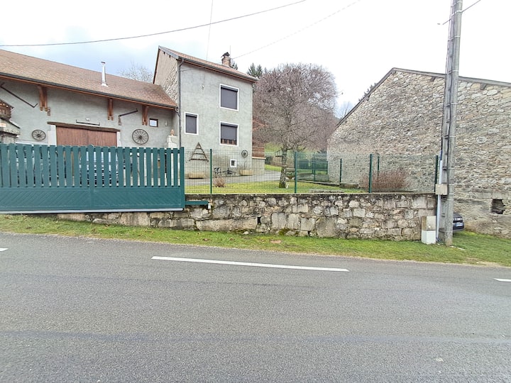 Gîte "En Valromey" Au Pied Du Grand Colombier - Culoz