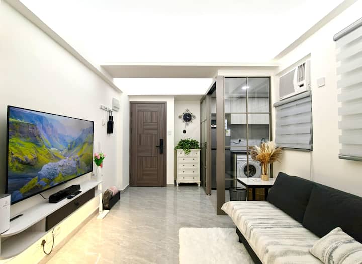 The Modest In Causeway Bay: 2br, 2 Min Walk To Mtr - Central