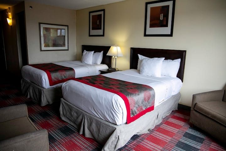 Elegant Albany Room With Breakfast Close Downtown - Albany, NY