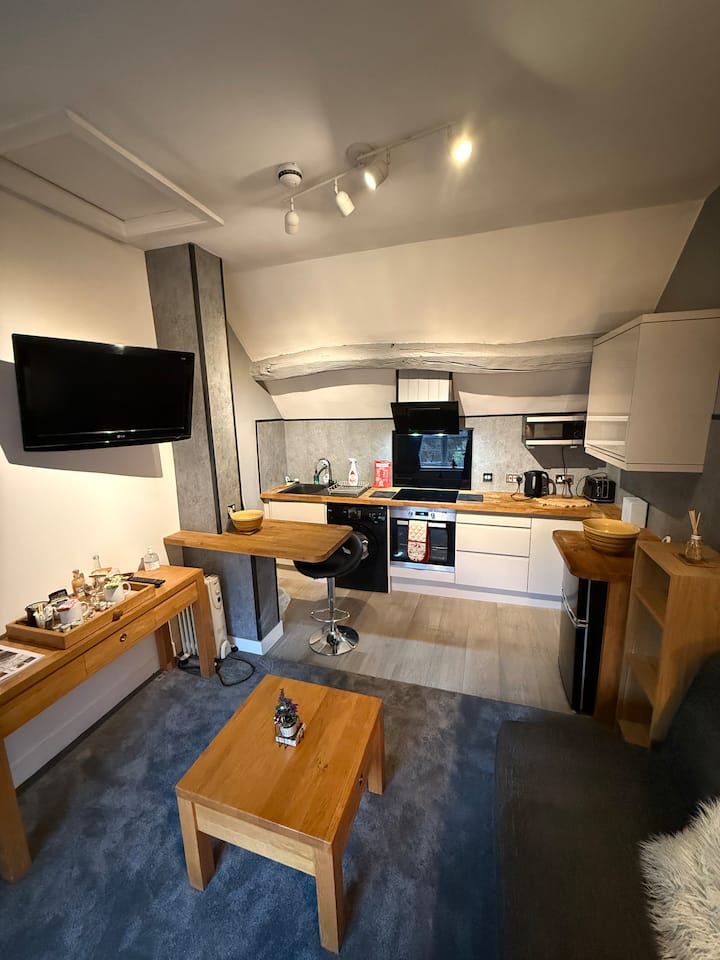 An Apartment In A 16th Century Cottage. - Bromsgrove