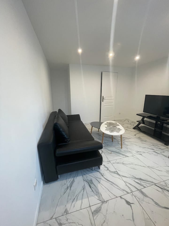 Maisonnette Proche De Paris, Cdg, Stade France - Pantin