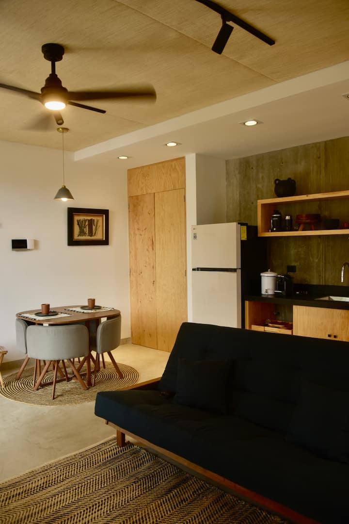 Quiet Designer Loft + Balcony, Gym & Rooftop Pool - Oaxaca