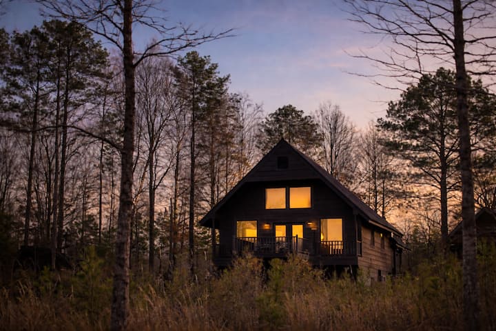 Rockhill Collective | Private 48-acre Retreat - Mississippi