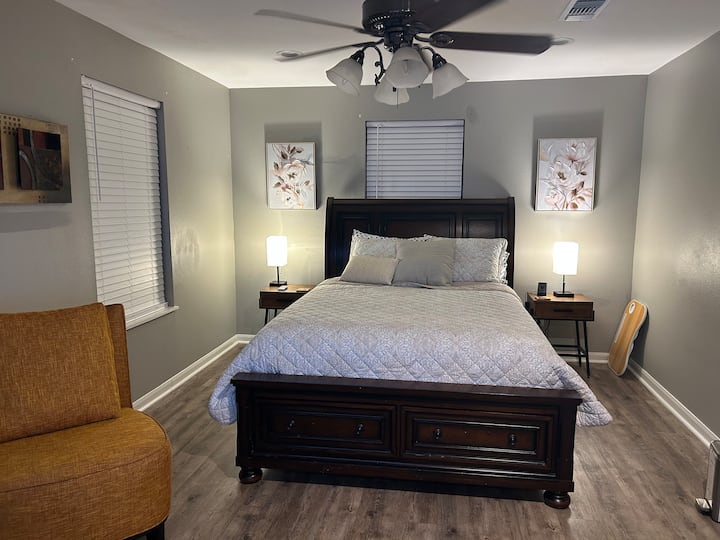 Welcome To The Downtown Den Longview’s Cozy Corner - Longview, TX