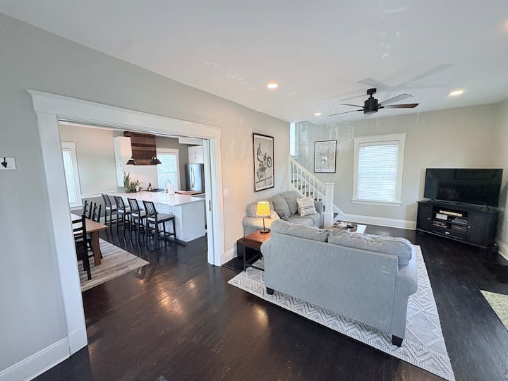 Cozy & Convenient Oakley Home | Cincinnati - Cincinnati