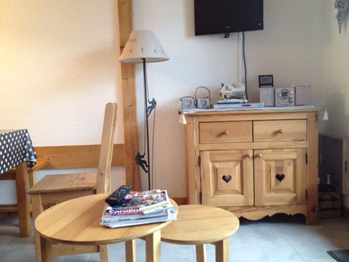 Appartement Situé Plein Centre Avec Vue Montagnes - La Clusaz