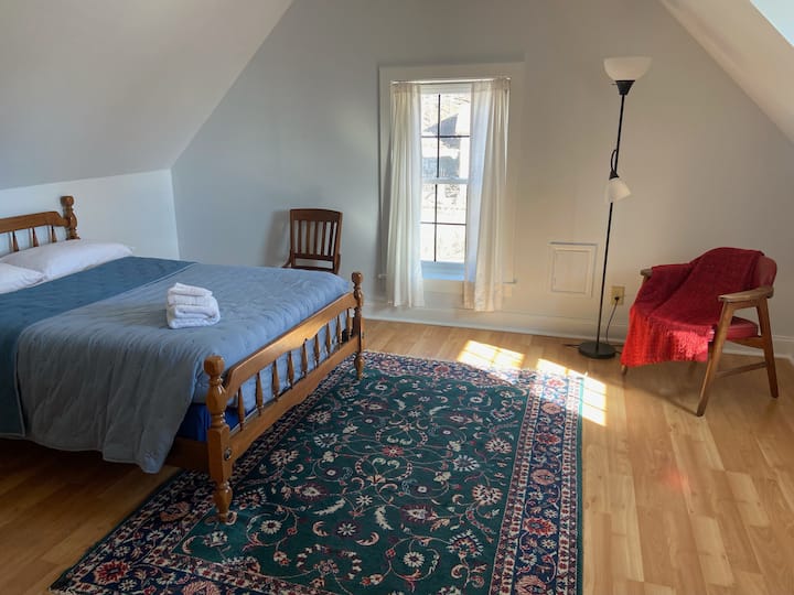 Great Lakes Stay - 2 Bedroom Variation - Port Washington, WI