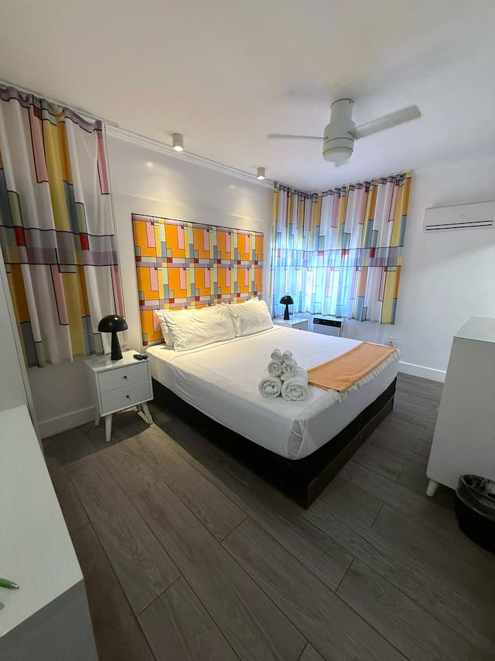 Private King Room For 2 Near The Beach - Miami Beach