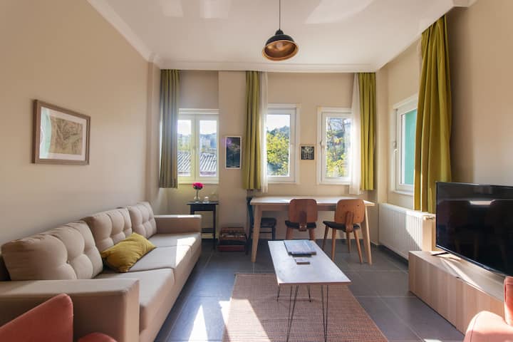 Calm & Charming 1br With Shared Lush Garden Access - Kartal