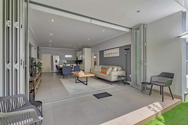 White Pearl | Backup Power | Across Melrose Arch - Alexandra, South Africa