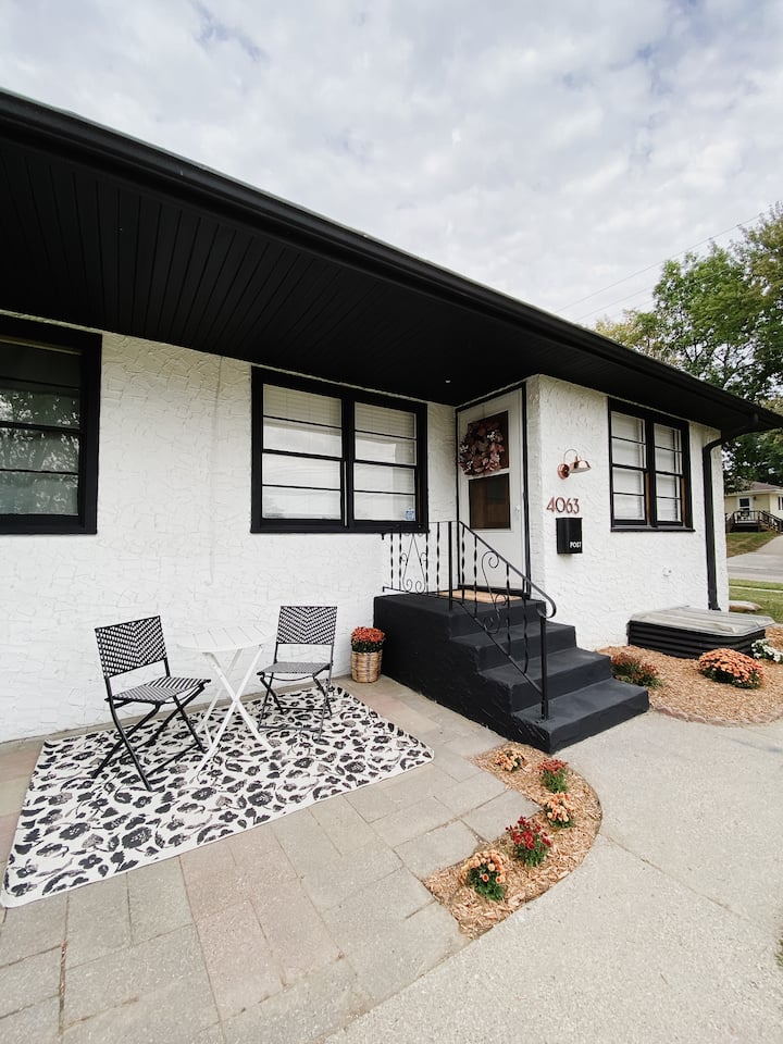 Capitol Cottage - Sioux City, IA