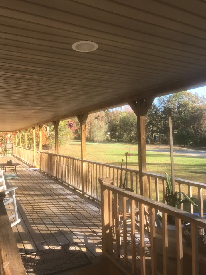 The Front Porch - Clay City, KY