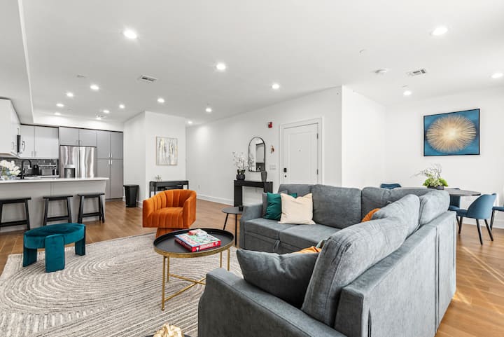 Private Backyard | Street Parking | 15 Min To Nyc! - Hoboken, NJ