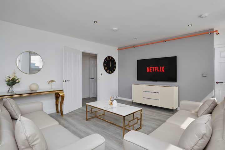 Hayy Luxury Unique Stylish Townhouse - Bradford