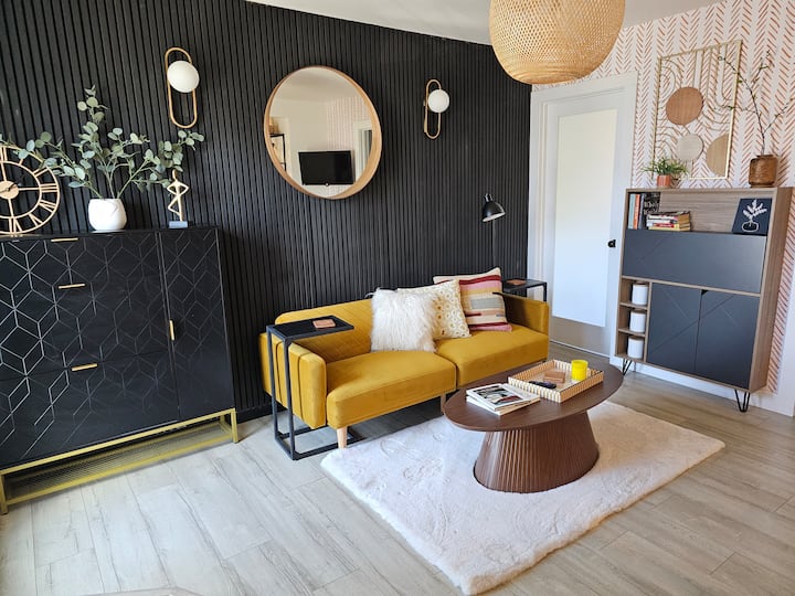 Modern Coastal Getaway - Coos Bay, OR