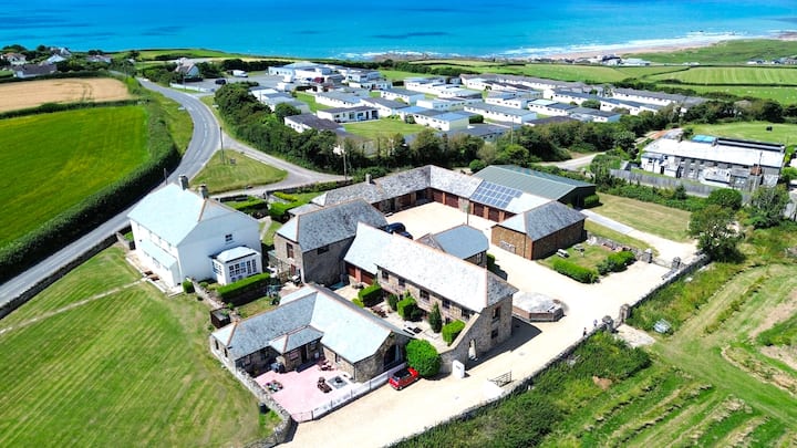 Bude Seaside Village Barn | Dogs &Children Welcome - Crackington Haven