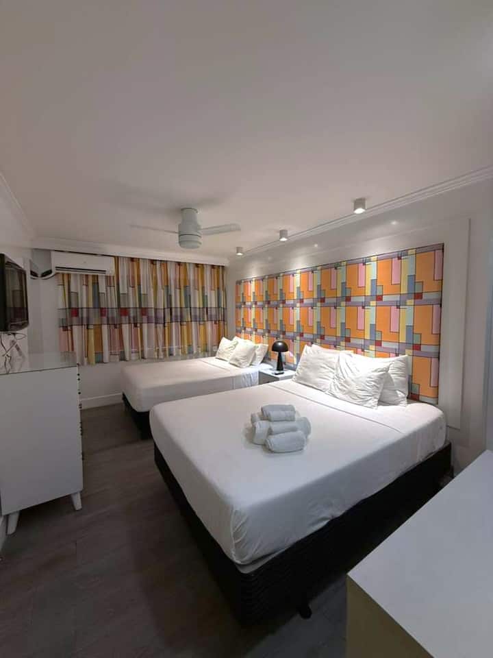 Double Room Near The Beach - South Beach, FL