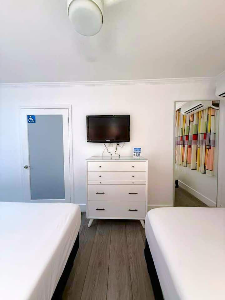 Great Double Room For Friends/family  Miami Beach - South Beach, FL