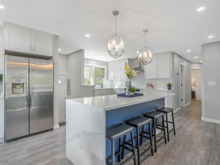 River Valley Oasis Getaway
5beds3fullbaths,ac, - Edmonton