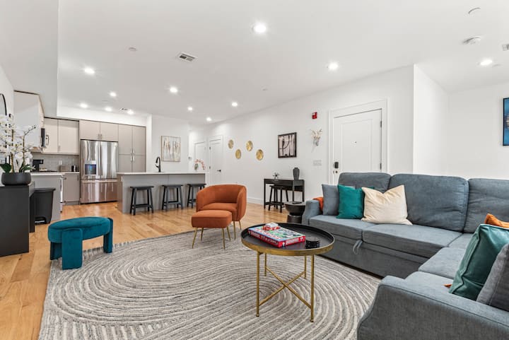 15 Min To Nyc! | Private Backyard | Street Parking - Manhattan, NY