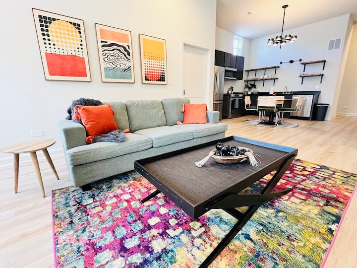 Cozy Modern Avondale Getaway Close To Everything - Chicago, IL